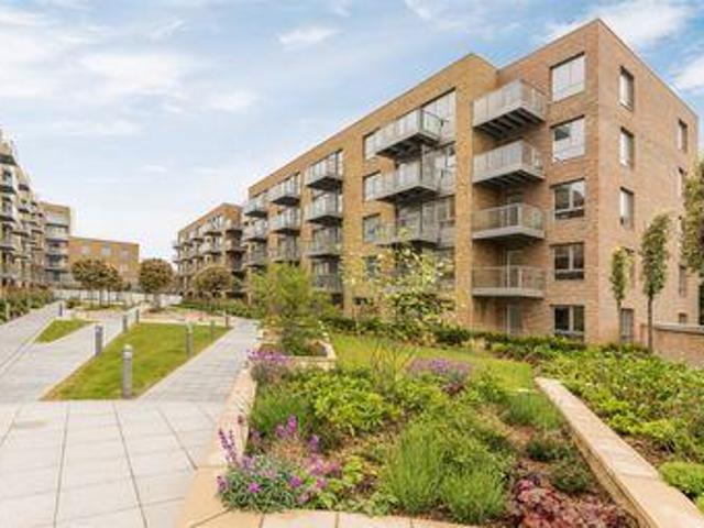 2 Bedrooms Flat for rent in Basset Court, Smithfield Square, Hornsey N8