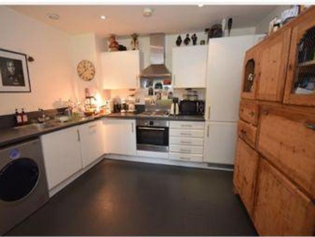2 Bedrooms Flat for rent in Bethnal Green, London E2