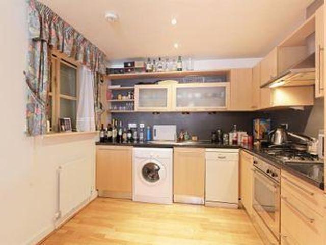 2 Bedrooms Flat for rent in Bethwin Road, London SE5