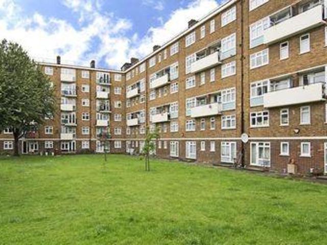 2 Bedrooms Flat for rent in Betts Street, London E1