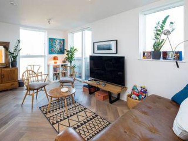 2 Bedrooms Flat for rent in Bevington Road, London W10
