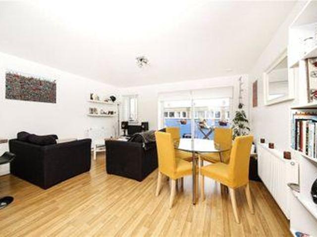 2 Bedrooms Flat for rent in Beaton House, 50 William Whiffin Square, Bow, London E3