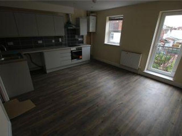 2 Bedrooms Flat for rent in Beauley Road, Southville, Bristol BS3