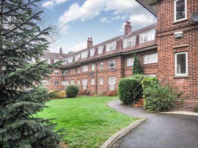 2 Bedrooms Flat for rent in Beckenham Lane, Bromley BR2