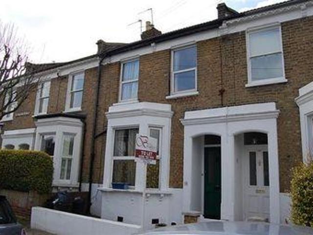 2 Bedrooms Flat for rent in Bective Road, London SW15