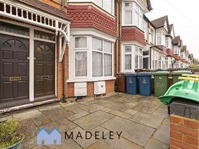 2 Bedrooms Flat for rent in Bed Road, Harrow, Harrow HA1