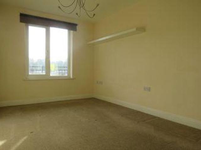 2 Bedrooms Flat for rent in Bedminster Parade, Bedminster, Bristol BS3