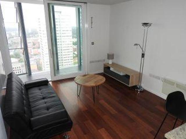2 Bedrooms Flat for rent in Beetham Tower, 10 Holloway Circus B1