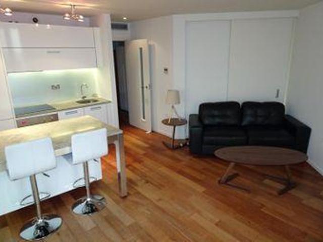 2 Bedrooms Flat for rent in Beetham Tower, 10 Holloway Circus B1