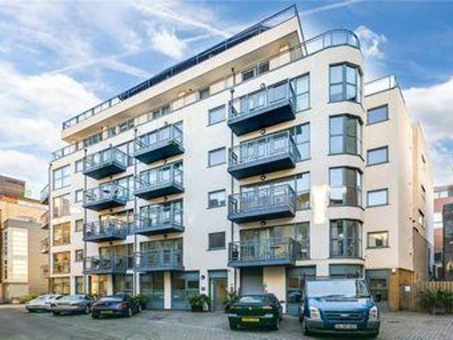 2 Bedrooms Flat for rent in Bell Yard Mews, London Bridge SE1