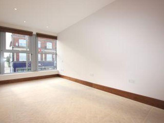 2 Bedrooms Flat for rent in Bell Lane, Hendon NW4