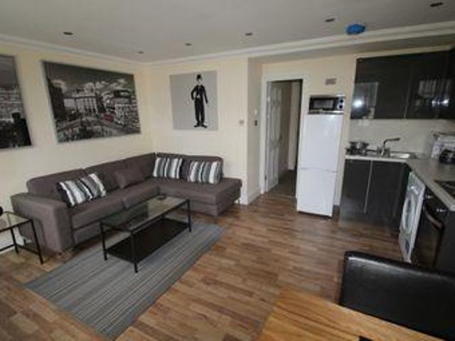 2 Bedrooms Flat for rent in Bell Street, London NW1
