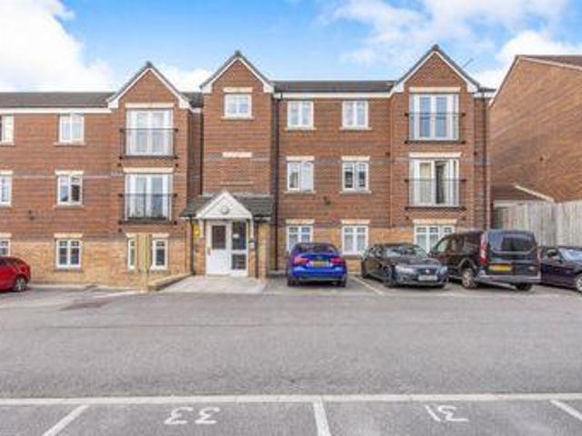 2 Bedrooms Flat for rent in Bellflower Close, Whitwood, Castleford WF10