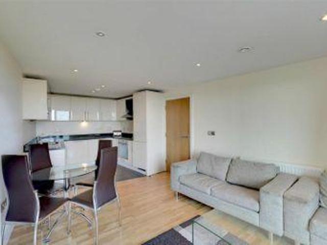 2 Bedrooms Flat for rent in Belmont Road, Ilford IG1
