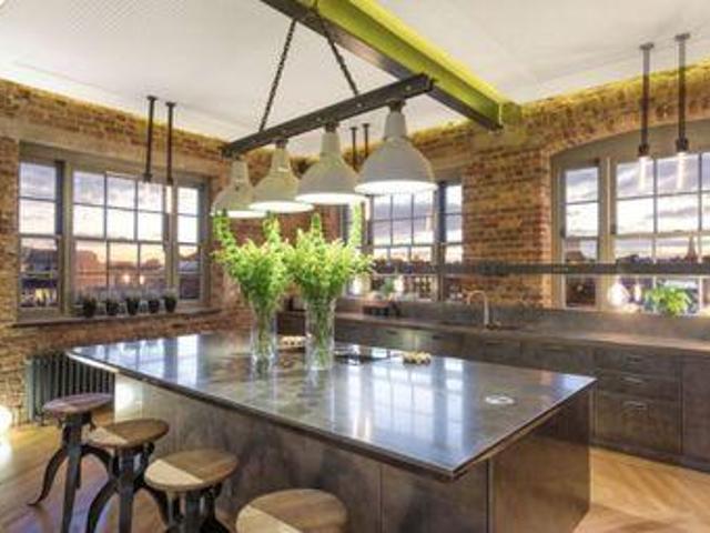 2 Bedrooms Flat for rent in Belmont Street, London NW1