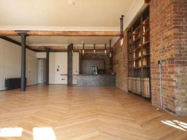 2 Bedrooms Flat for rent in Belmost Street, London NW1