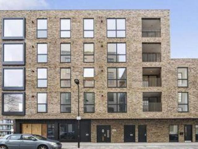 2 Bedrooms Flat for rent in Belsham Street, London E9