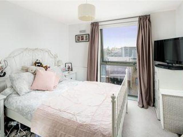 2 Bedrooms Flat for rent in Ben Jonson Road, London E1