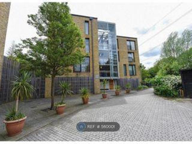 2 Bedrooms Flat for rent in Bennets Courtyard, London SW19
