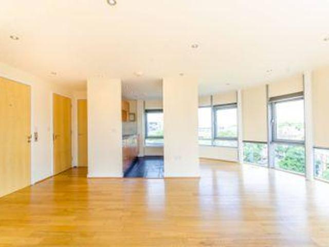 2 Bedrooms Flat for rent in Benwell Road, Holloway, London N7