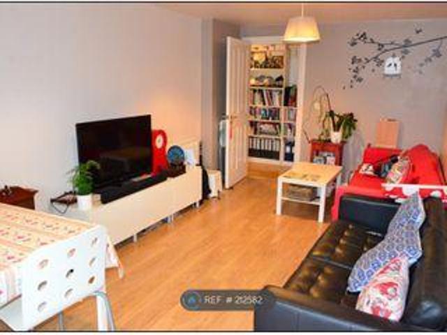 2 Bedrooms Flat for rent in Bentinck Road, West Drayton UB7