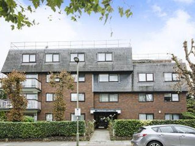 2 Bedrooms Flat for rent in Berkeley Court, Golders Green NW11