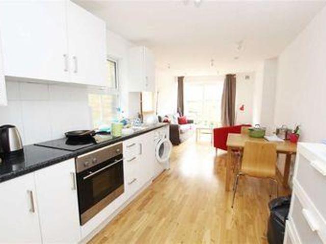 2 Bedrooms Flat for rent in Berners Street, London, London W1T