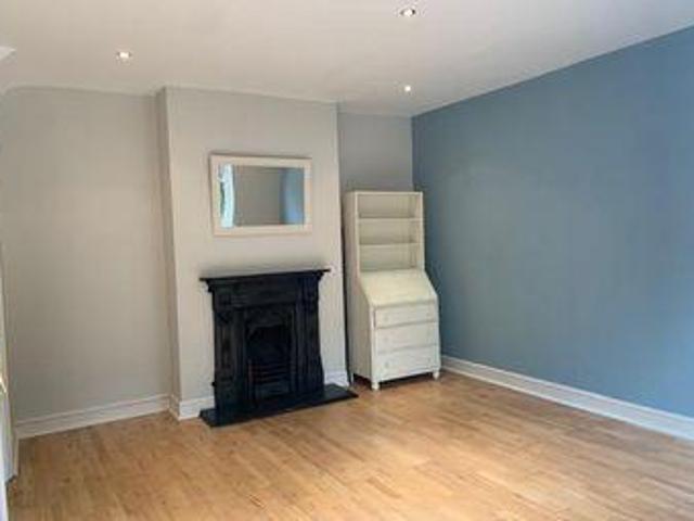 2 Bedrooms Flat for rent in Berrymede Road, London W4