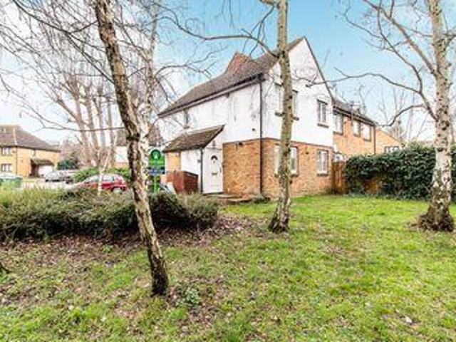 2 Bedrooms Flat for rent in Bertrand Way, London SE28