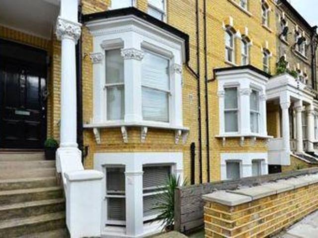 2 Bedrooms Flat for rent in Beryl Road, Kensington W14