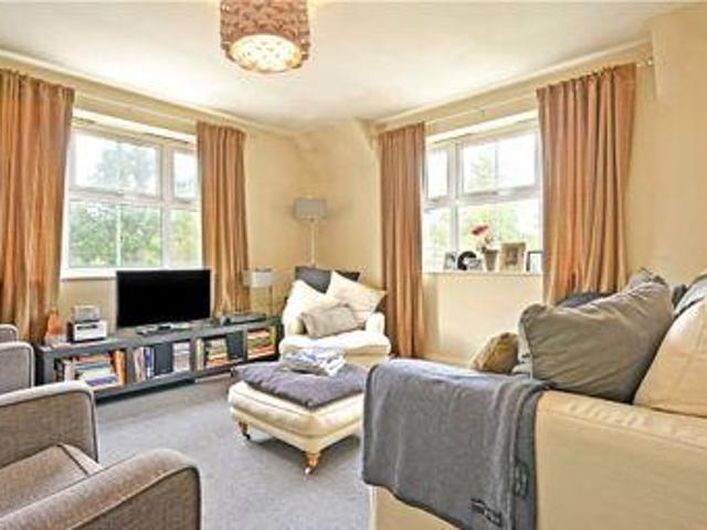 2 Bedrooms Flat for rent in Besant Place, East Dulwich, London SE22