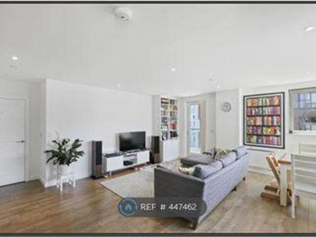 2 Bedrooms Flat for rent in Bessemer Place, London SE10