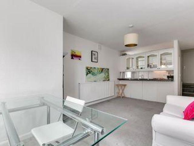 2 Bedrooms Flat for rent in Bishops Road, London SW6