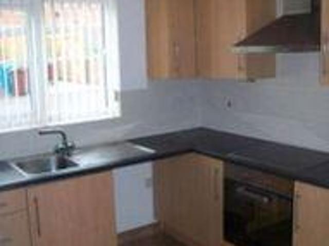 2 Bedrooms Flat for rent in Blueberry Avenue, New Moston M40