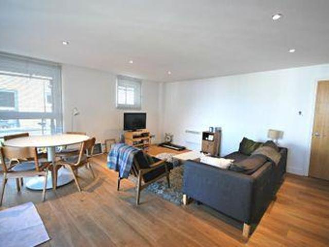 2 Bedrooms Flat for rent in Bluewater House, Riverside West SW18