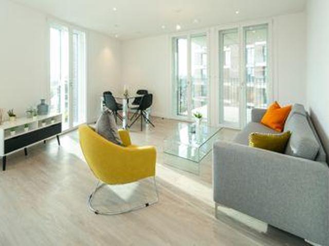 2 Bedrooms Flat for rent in Blyth Road, Hayes UB3