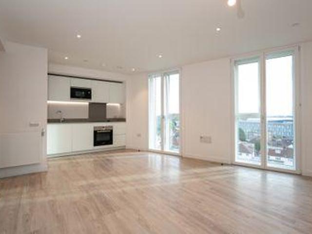 2 Bedrooms Flat for rent in Blyth Road, Hayes UB3