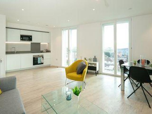 2 Bedrooms Flat for rent in Blyth Road, Hayes UB3