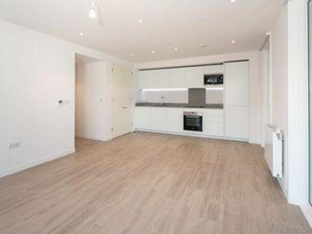 2 Bedrooms Flat for rent in Blyth Road, Hayes UB3