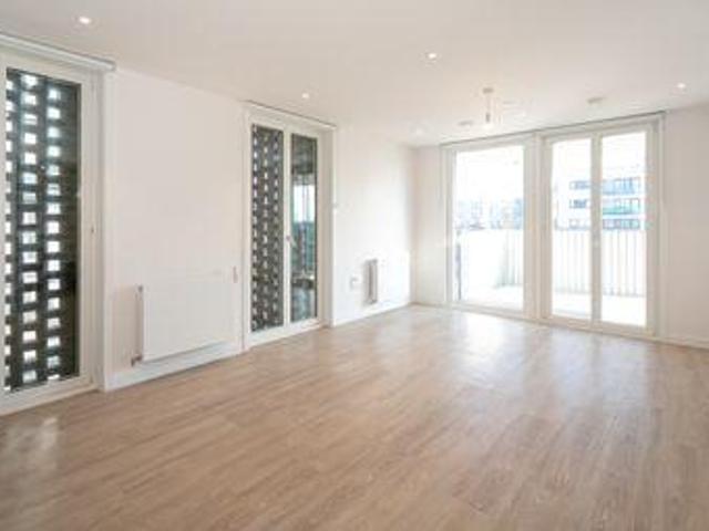 2 Bedrooms Flat for rent in Blyth Road, Hayes UB3