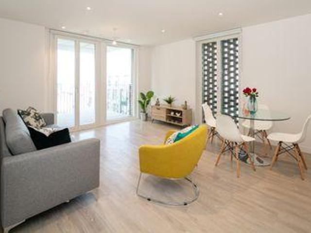 2 Bedrooms Flat for rent in Blyth Road, Hayes UB3