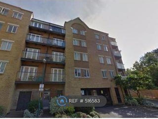 2 Bedrooms Flat for rent in Black Eagle Drive, Northfleet, Gravesend DA11