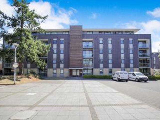 2 Bedrooms Flat for rent in Blackfriars Court, Newsom Place, St Albans AL1