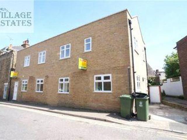 2 Bedrooms Flat for rent in Blackhorse Road, Sidcup, Kent DA14