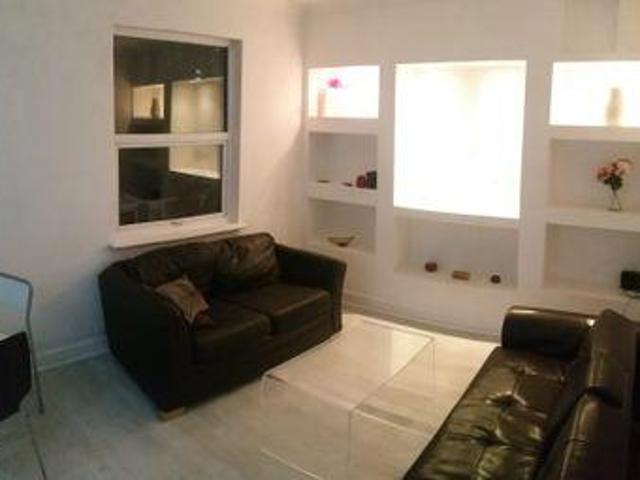 2 Bedrooms Flat for rent in Blackstock Road, Finsbury Park N4