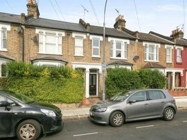 2 Bedrooms Flat for rent in Bloemfontein Avenue, London W12