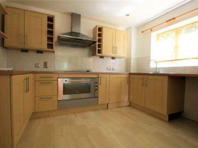 2 Bedrooms Flat for rent in Bloyes Mews, Colchester, Essex CO1