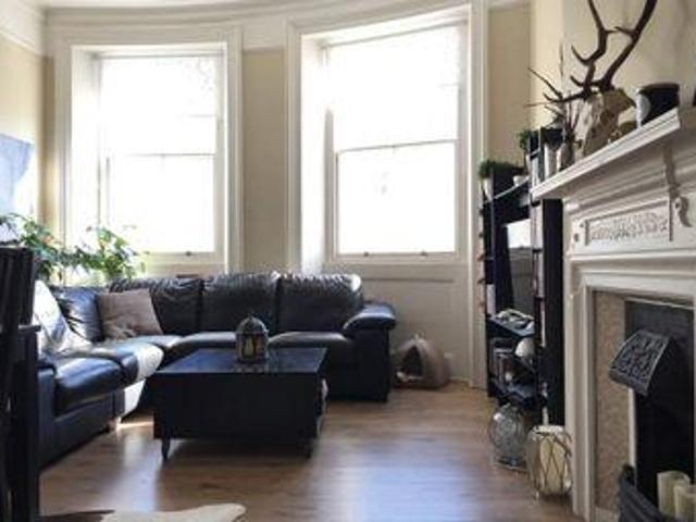 2 Bedrooms Flat for rent in Brunswick Place, Hove BN3