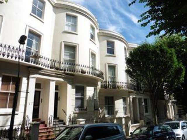 2 Bedrooms Flat for rent in Brunswick Road, Hove BN3