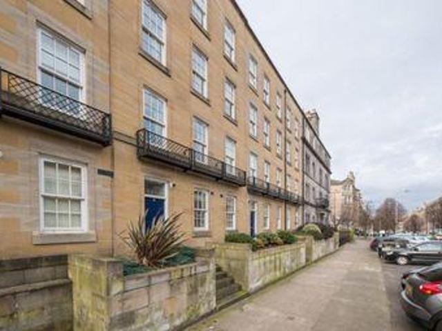 2 Bedrooms Flat for rent in Brunswick Street, Leith EH7